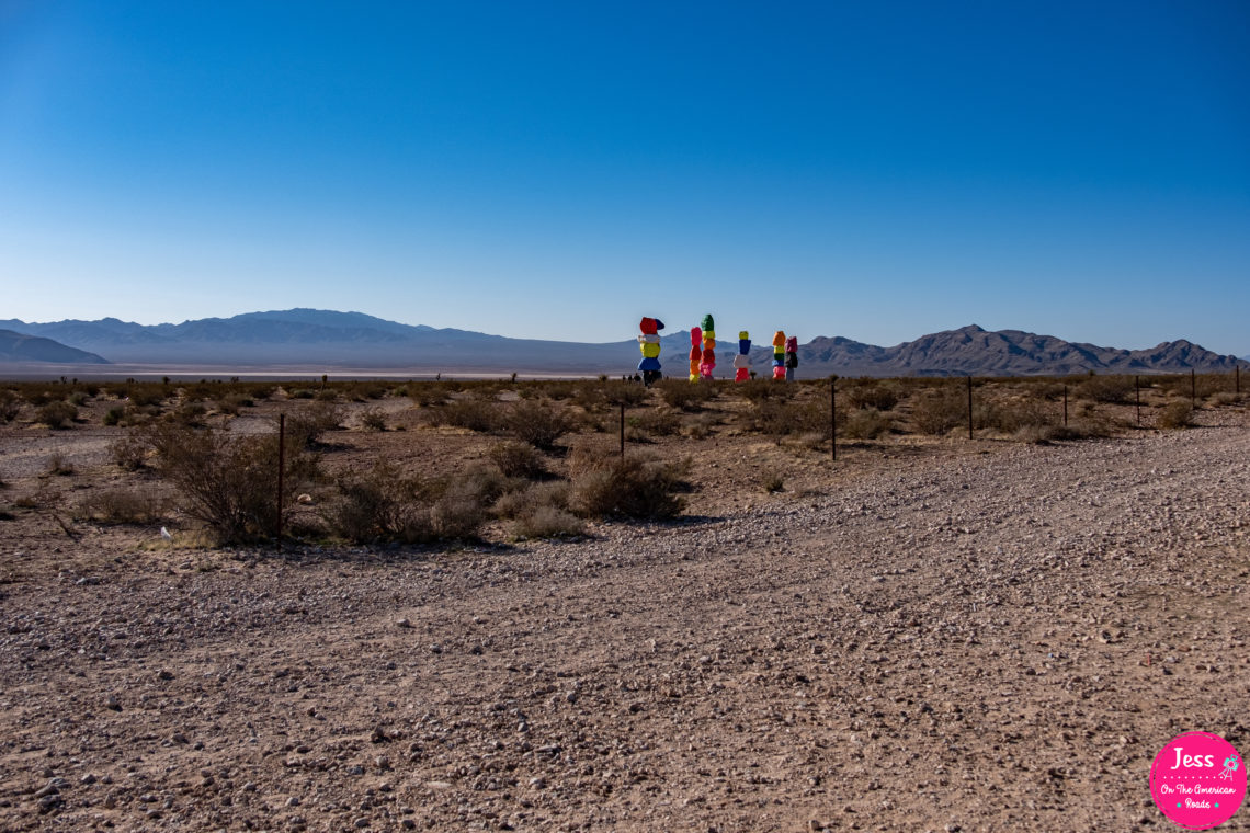 SEVEN MAGIC MOUNTAINS | Jess On The American Roads